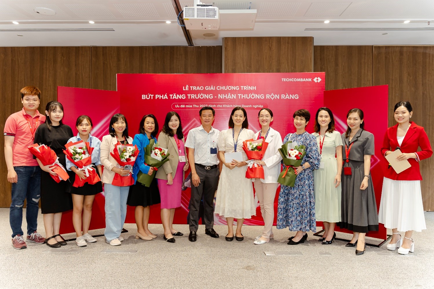 Khách hàng doanh nghiệp của Techcombank rinh thưởng lớn lên đến 3 tỷ đồng