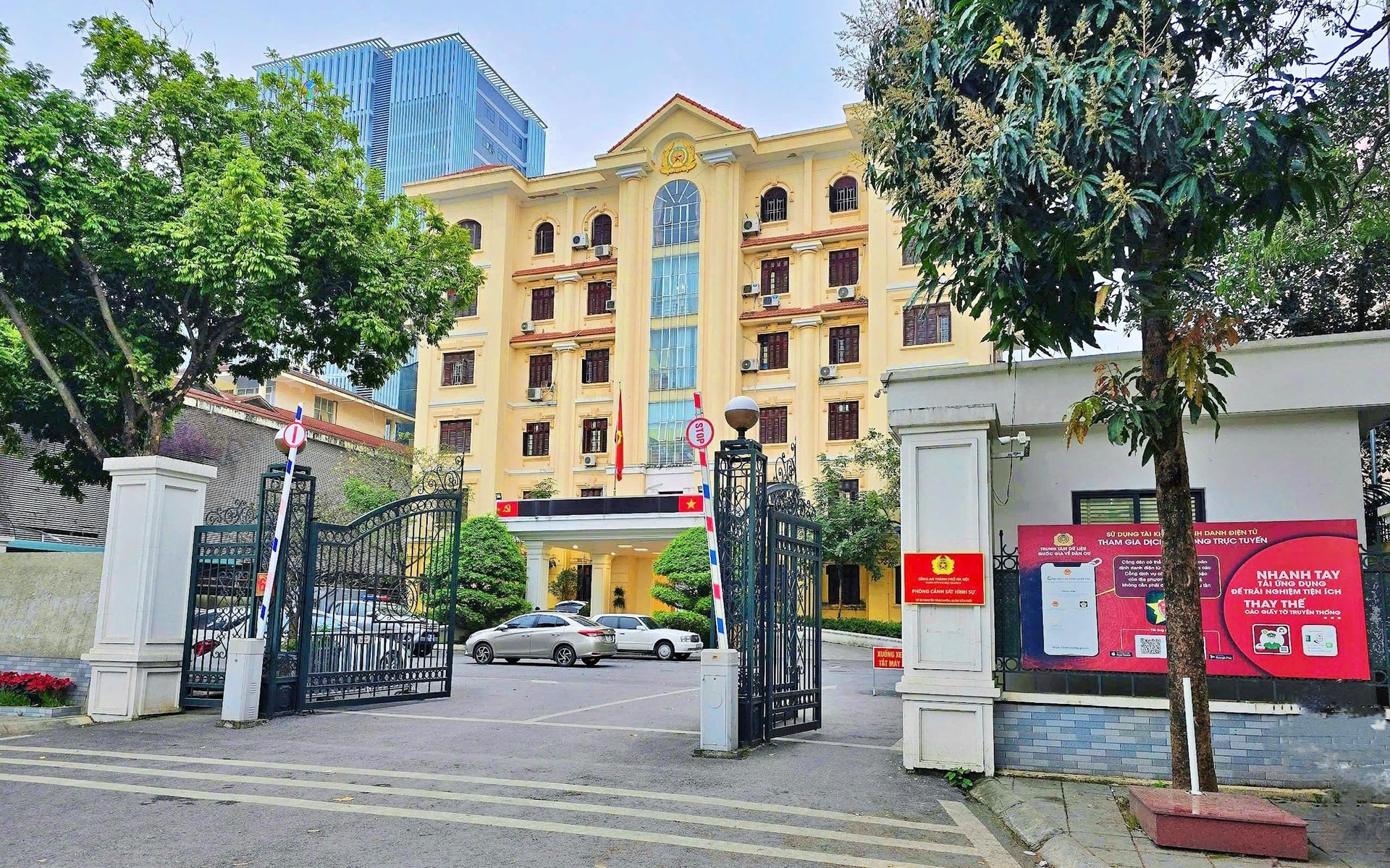 Công an Hà Nội thông báo việc chuyển đổi trụ sở làm việc